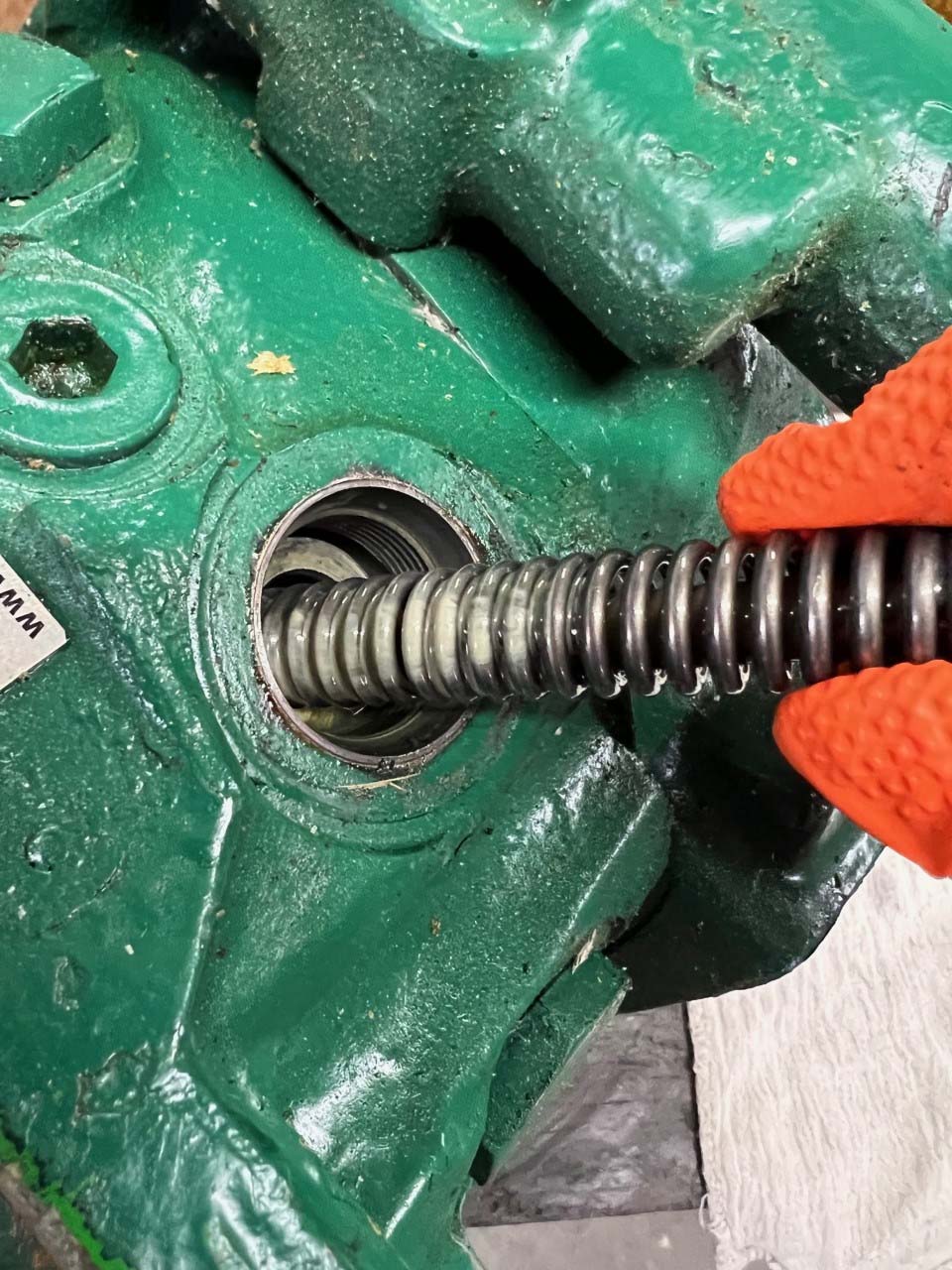 Spring Maintenance on your John Deere Hydraulic Pump Saves Money